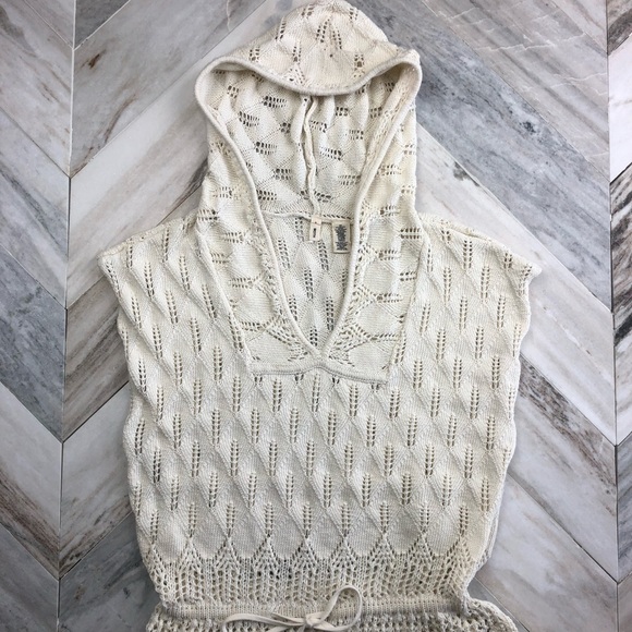 Anthropologie | Sweaters | Anthropologie Moth Crochet Hooded Poncho ...